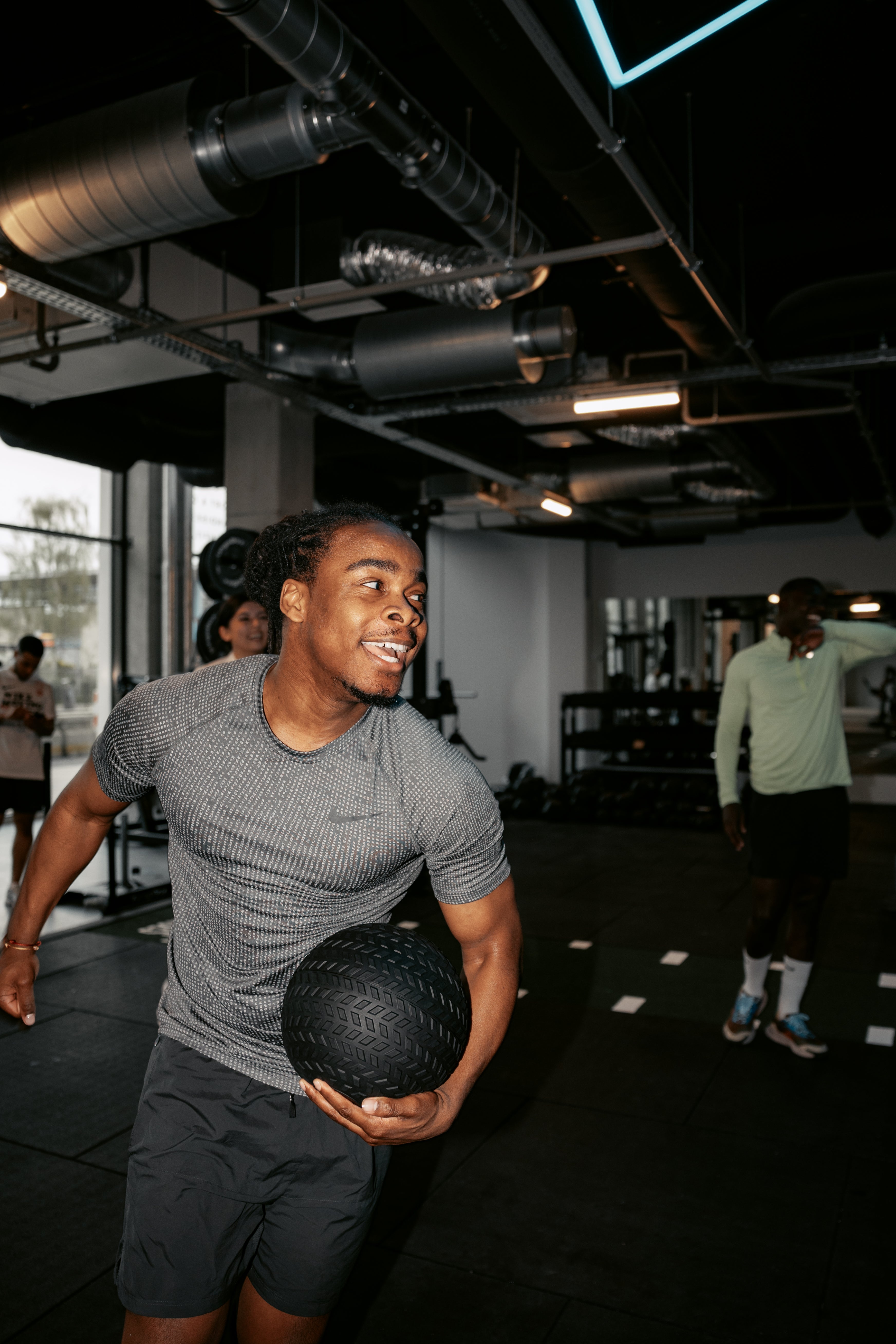 7 Key Factors to Consider When Choosing a Hyrox Training Program ...